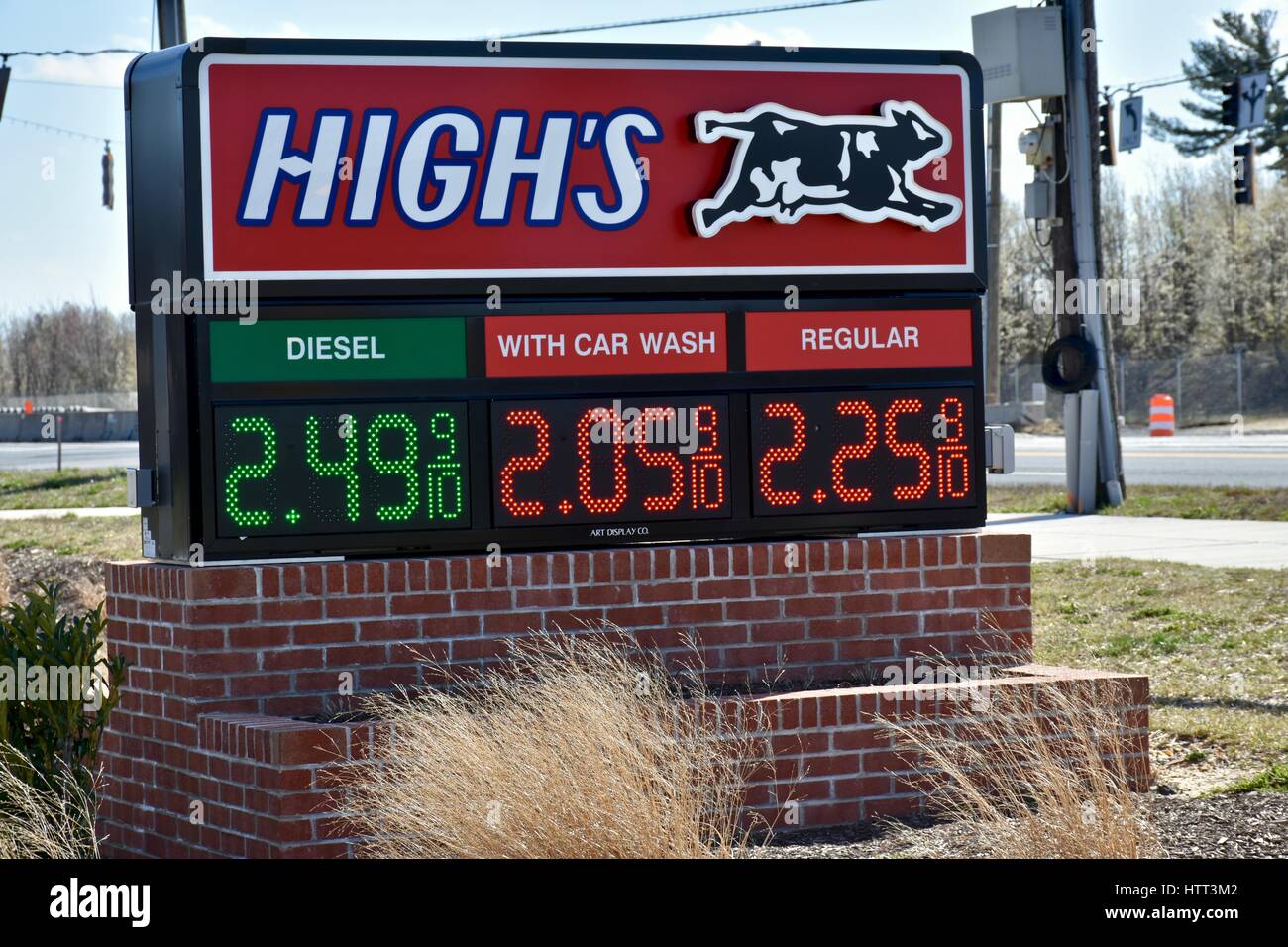 High's gas station digital fuel price sign Stock Photo - Alamy