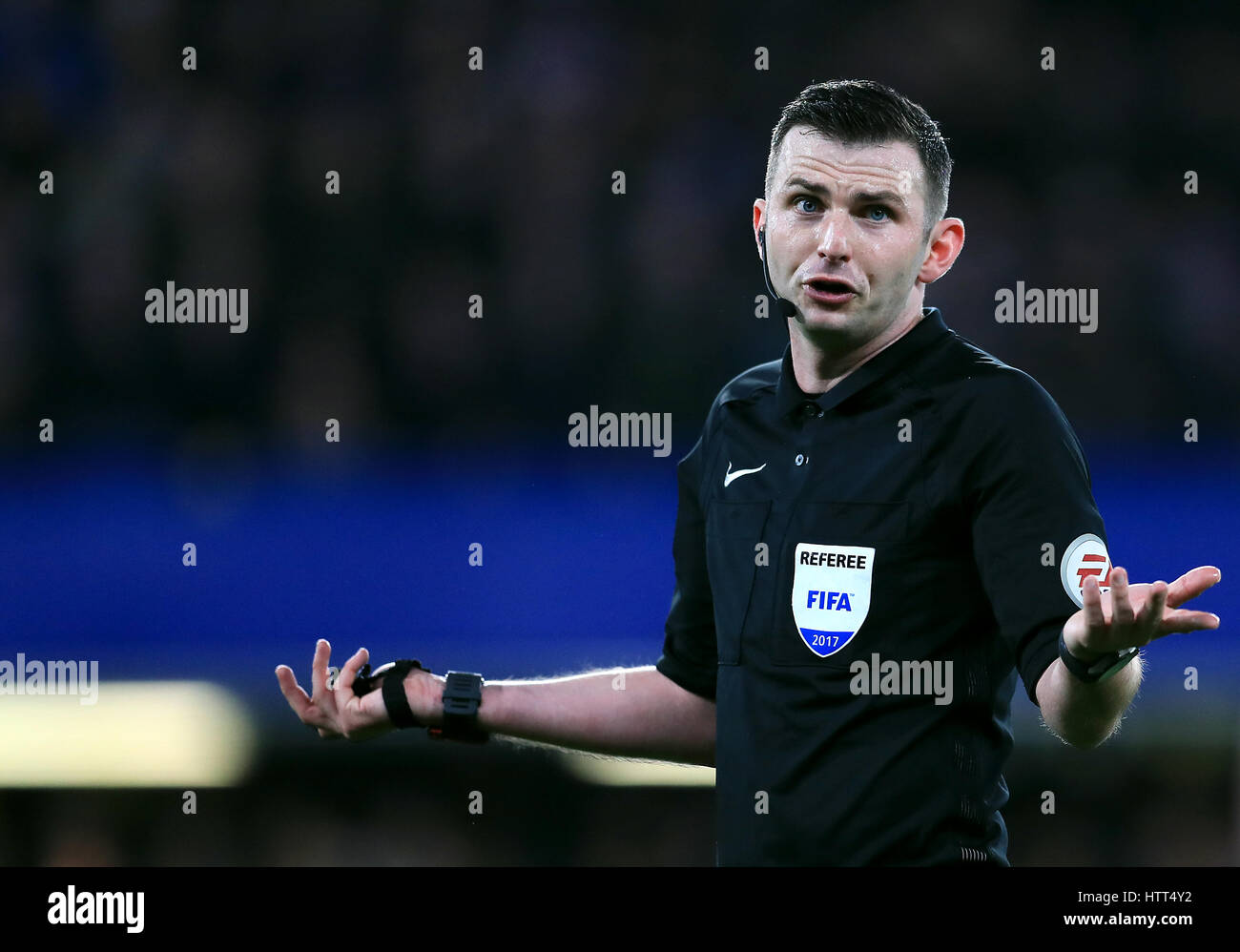 Michael Oliver Referee Stock Photos & Michael Oliver Referee Stock ...