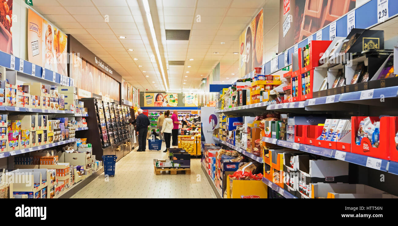 Interior of Lidl Supermarket at Sitio de Calahonda, Mijas, Costa del ...