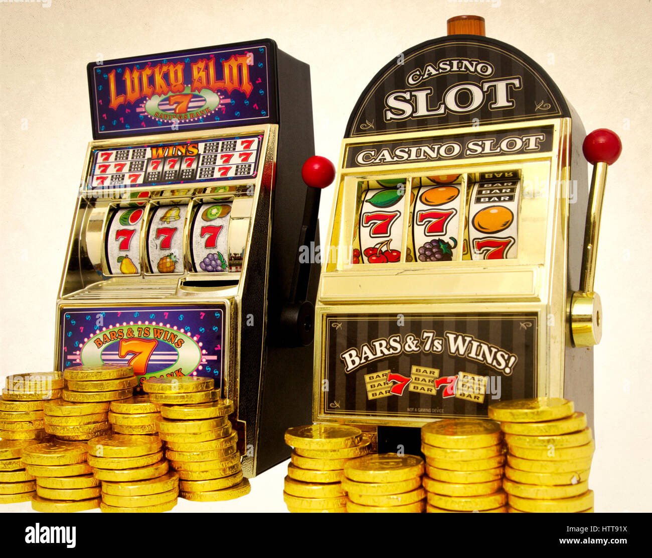 Antique slot machines hi-res stock photography and images - Alamy