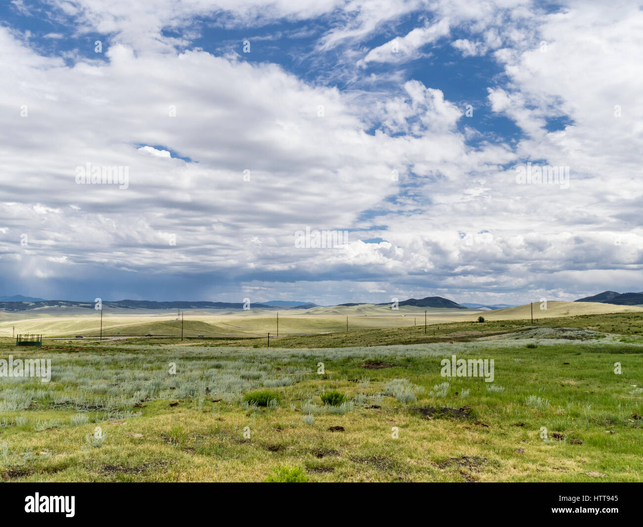 Prairie and grassland at the foothills of the eastern Rocky Mountains ...