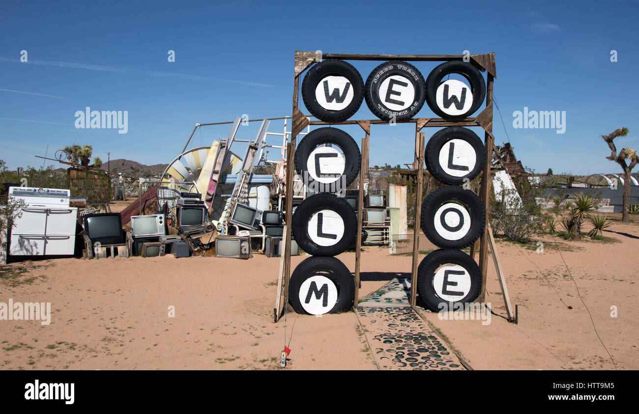 Noah purifoy foundation hi-res stock photography and images - Alamy
