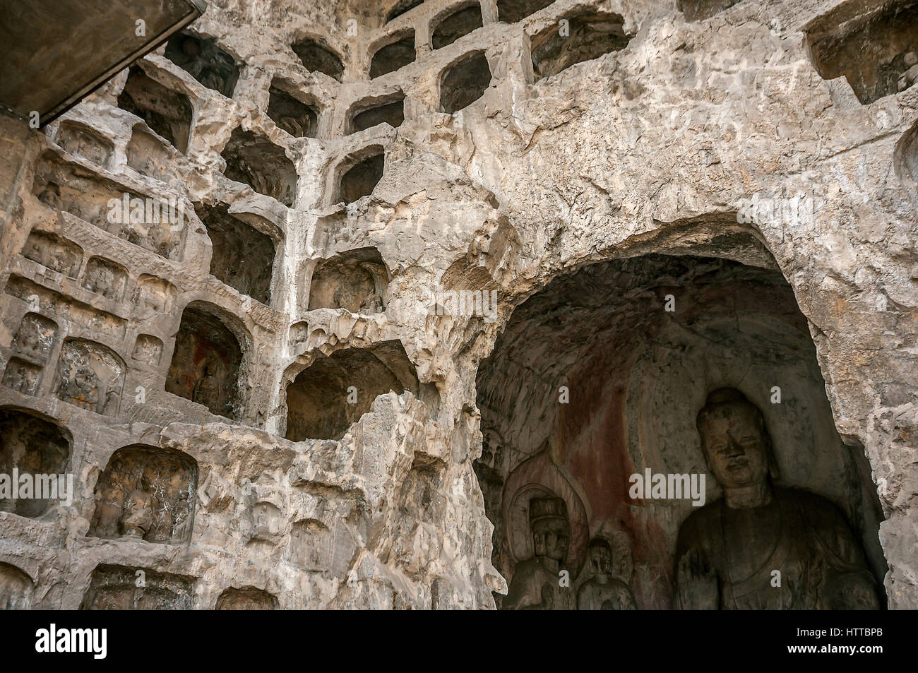 Luoyang . Longmen Grottoes is one of the three major cave - temple ...