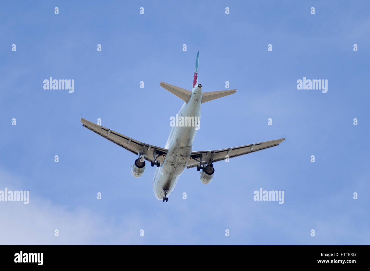 Air Canada flight preparing for landing in Ottawa Stock Photo - Alamy