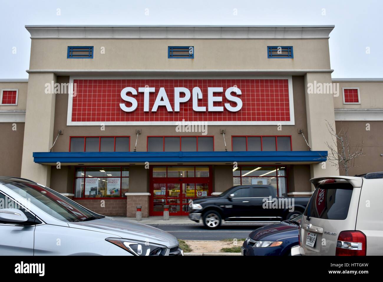 Office supplies store hi-res stock photography and images - Alamy