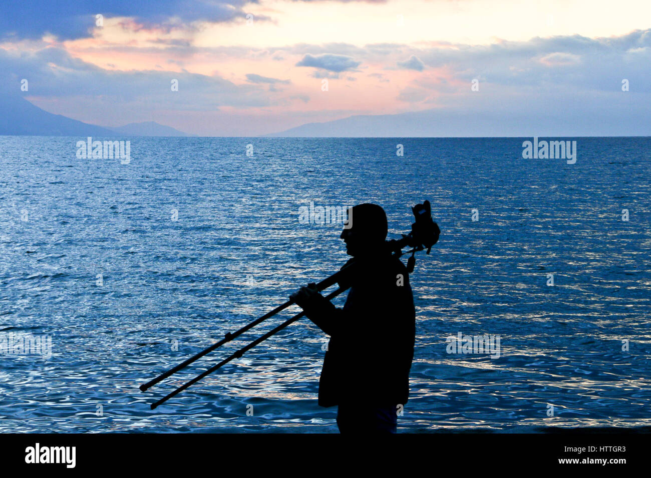 Silhoutte of man hi-res stock photography and images - Alamy