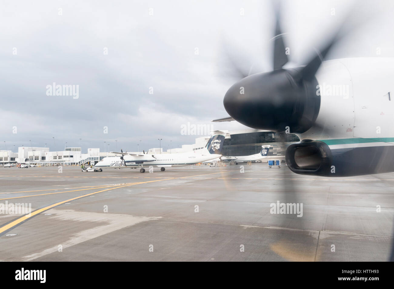 spinning propeller on an airplane with blue skies Stock Photo - Alamy