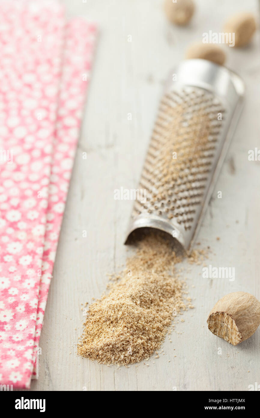 Nutmeg grater hi-res stock photography and images - Alamy