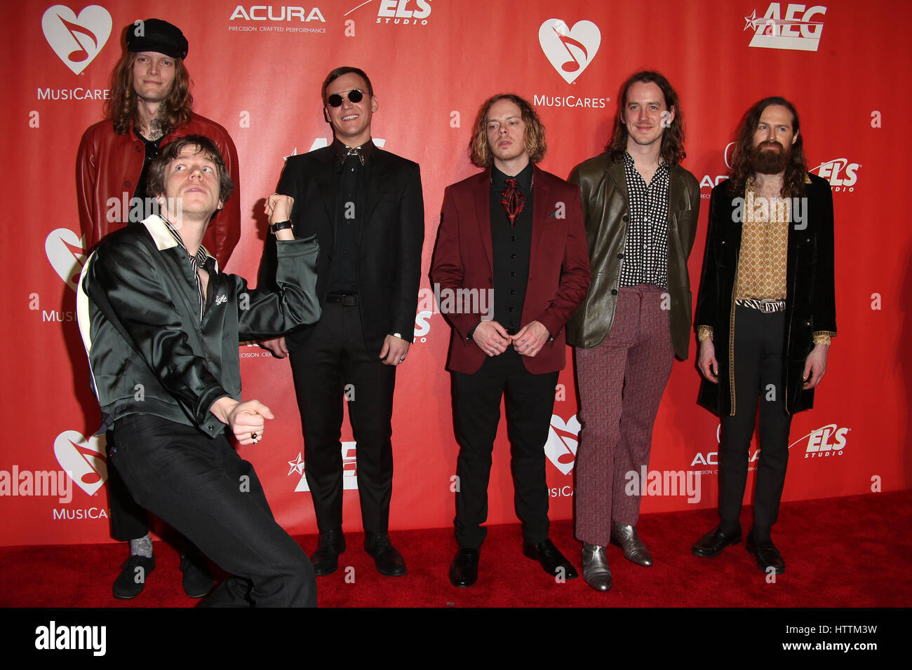 Daniel tichenor of cage the elephant hi-res stock photography and ...