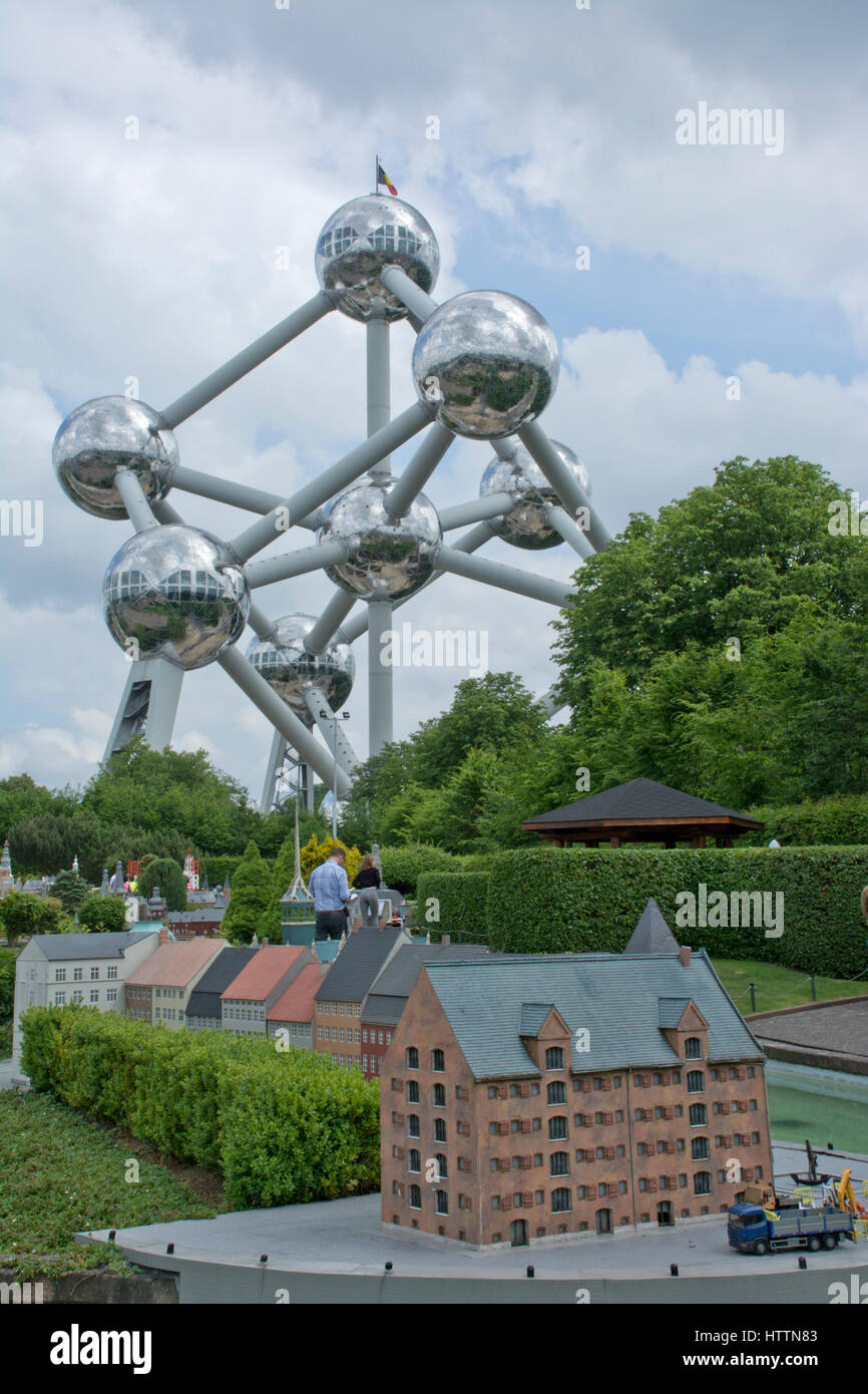 Atomium heysel park hi-res stock photography and images - Alamy