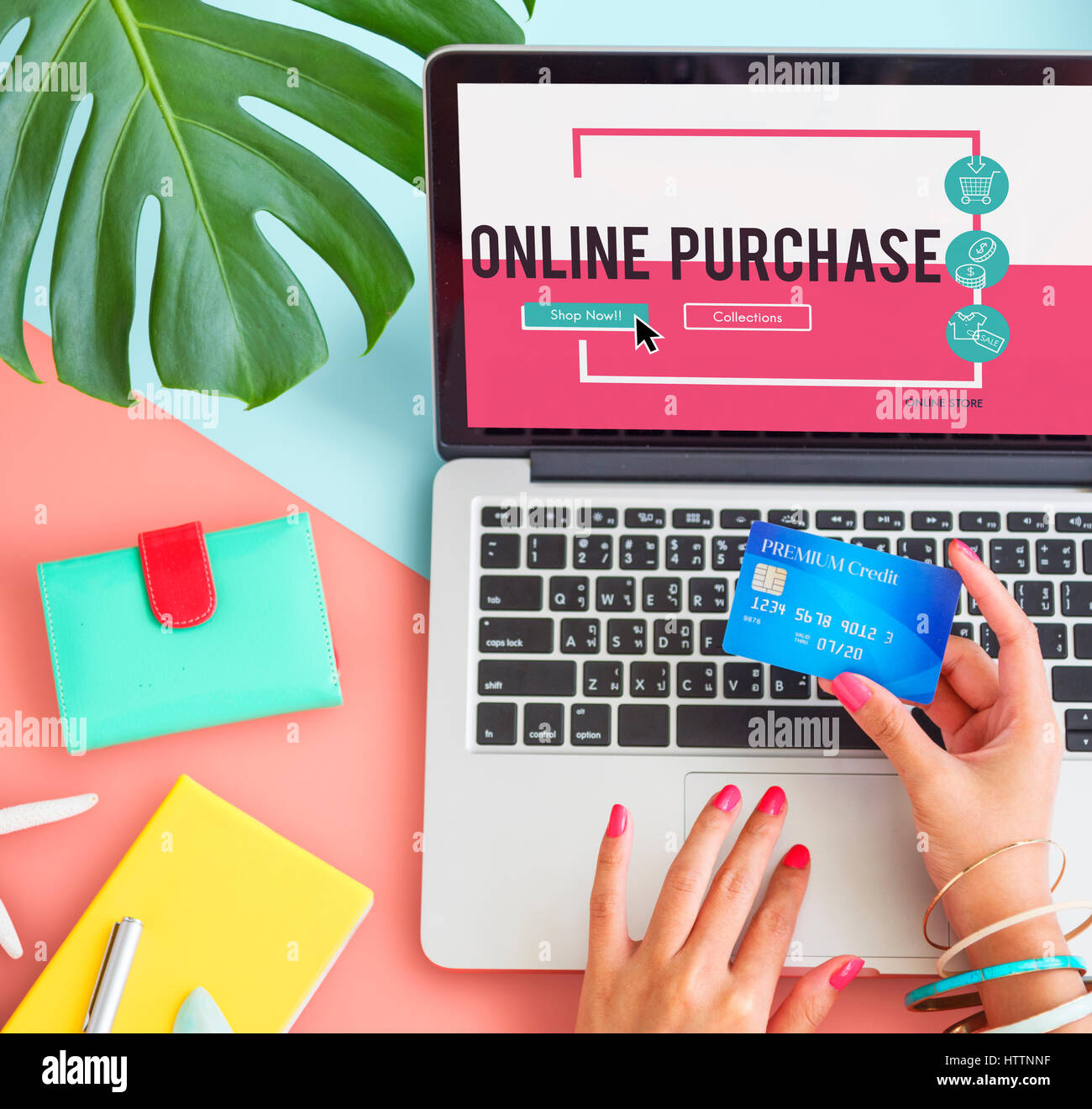 Target shopping bag hi-res stock photography and images - Alamy