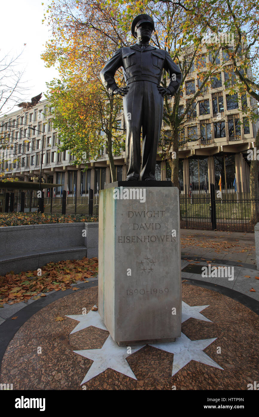 Dwight eisenhower statue hi-res stock photography and images - Alamy