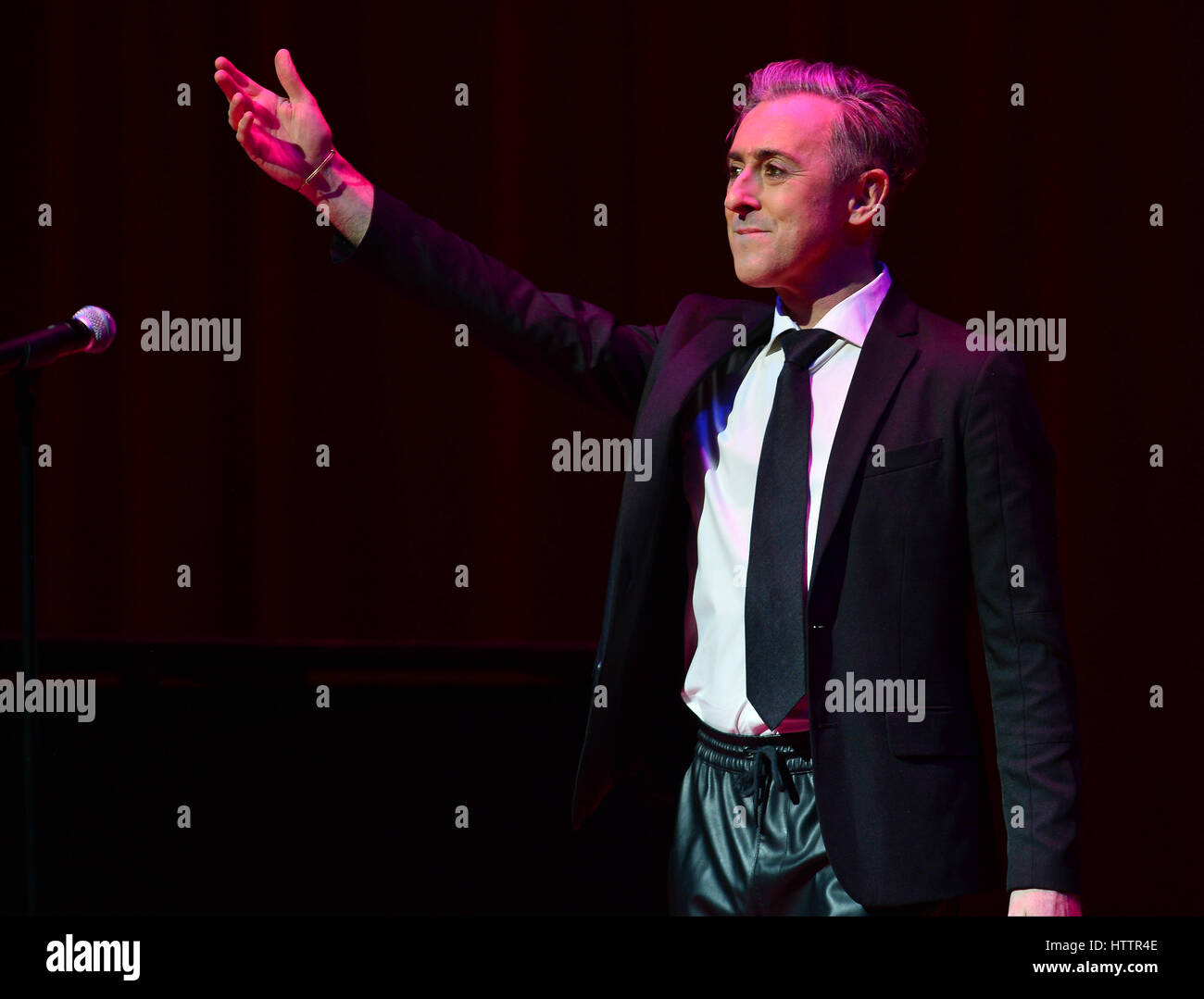 Alan Cumming performing on stage during his show 'Alan Cumming Sings ...