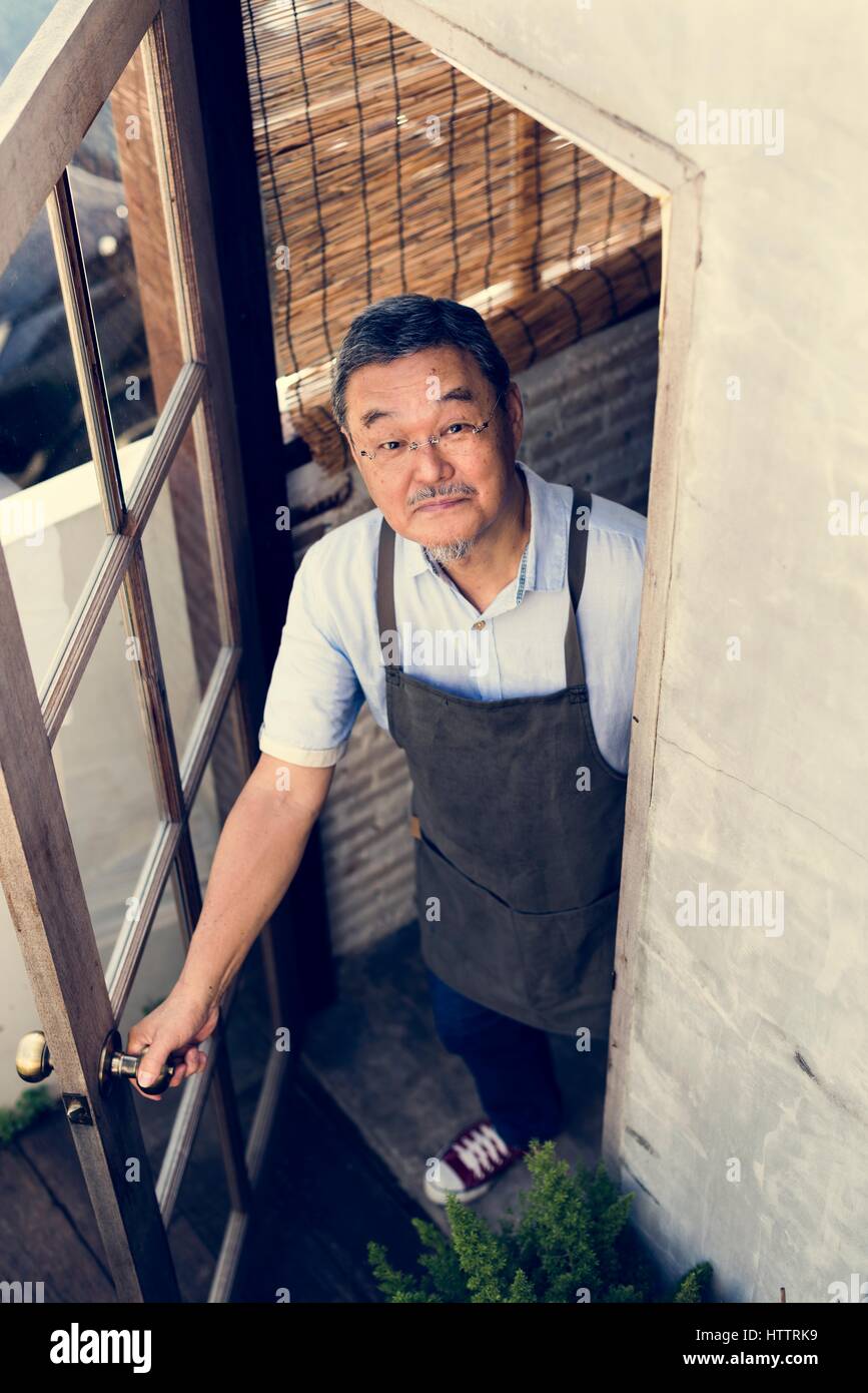 Cafe Open Shop Retail Welcome Notice Retail Front Stock Photo - Alamy