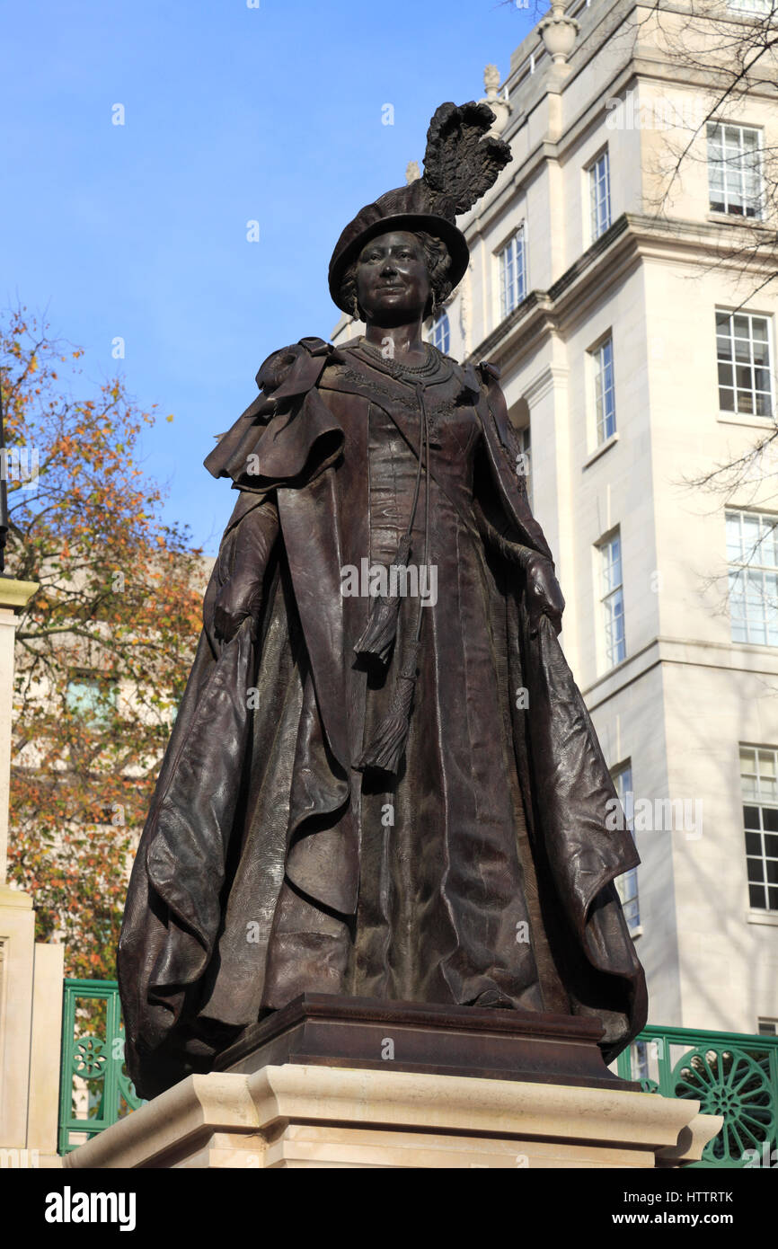 Carlton gardens london pall mall hi-res stock photography and images ...