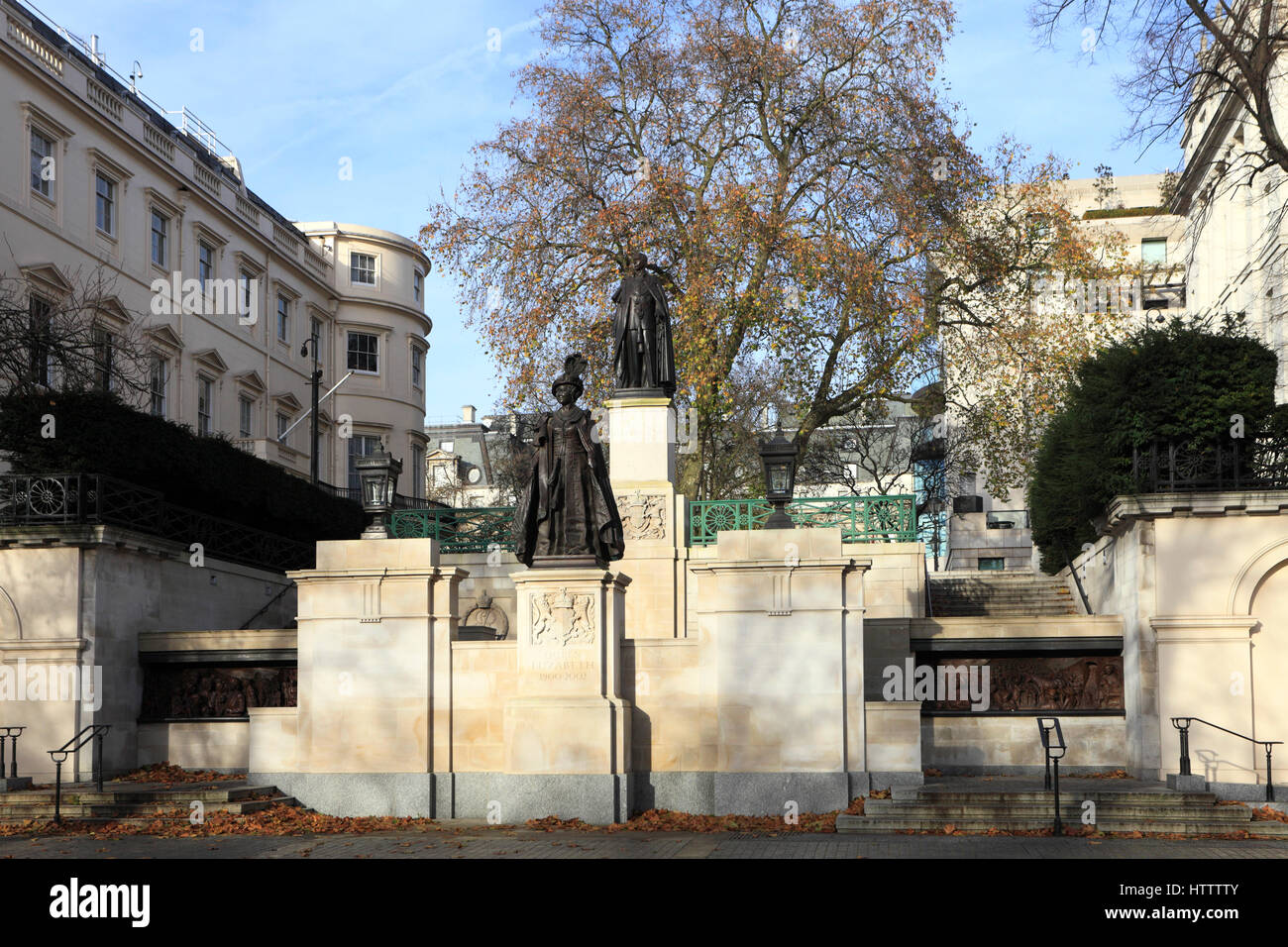 Statues of Elizabeth The Queen Mother and King George VI, Carlton ...