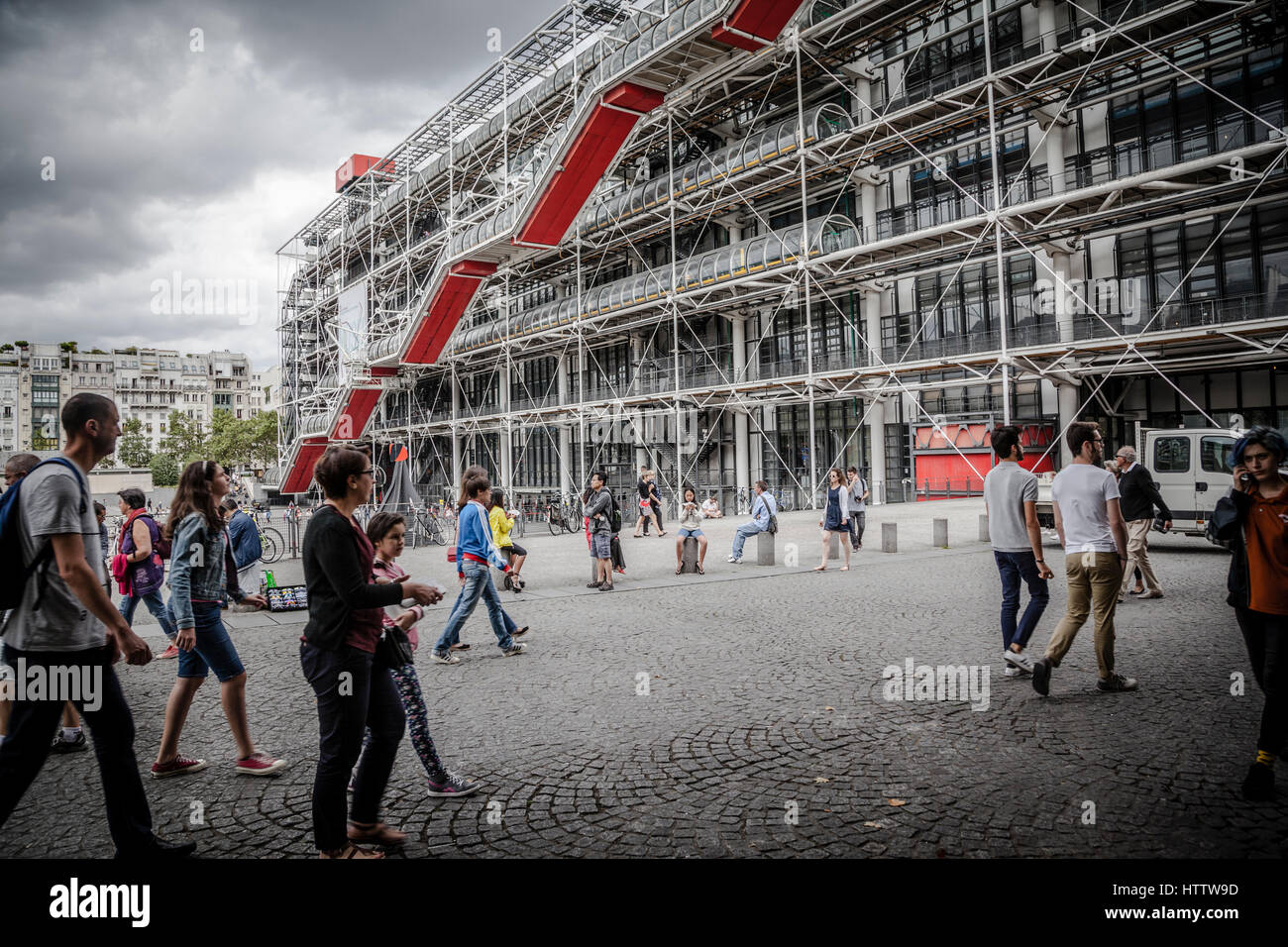Les georges paris pompidou hi-res stock photography and images - Alamy