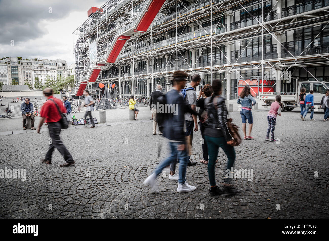 Les georges paris pompidou hi-res stock photography and images - Alamy