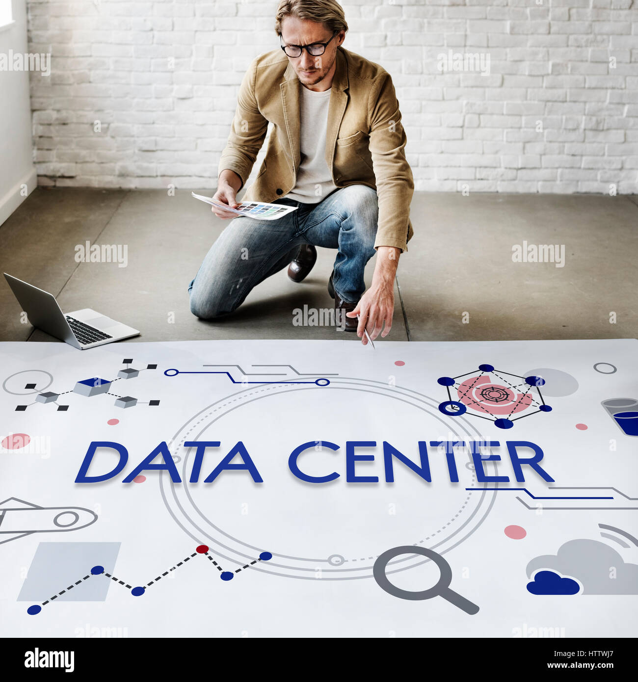 Computer network architect hi-res stock photography and images - Alamy