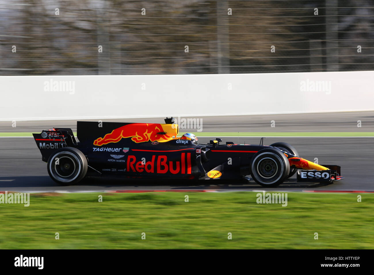 Daniel Ricciardo (AUS) driving his Reb Bull Racing RB13 during 2017 F1 ...