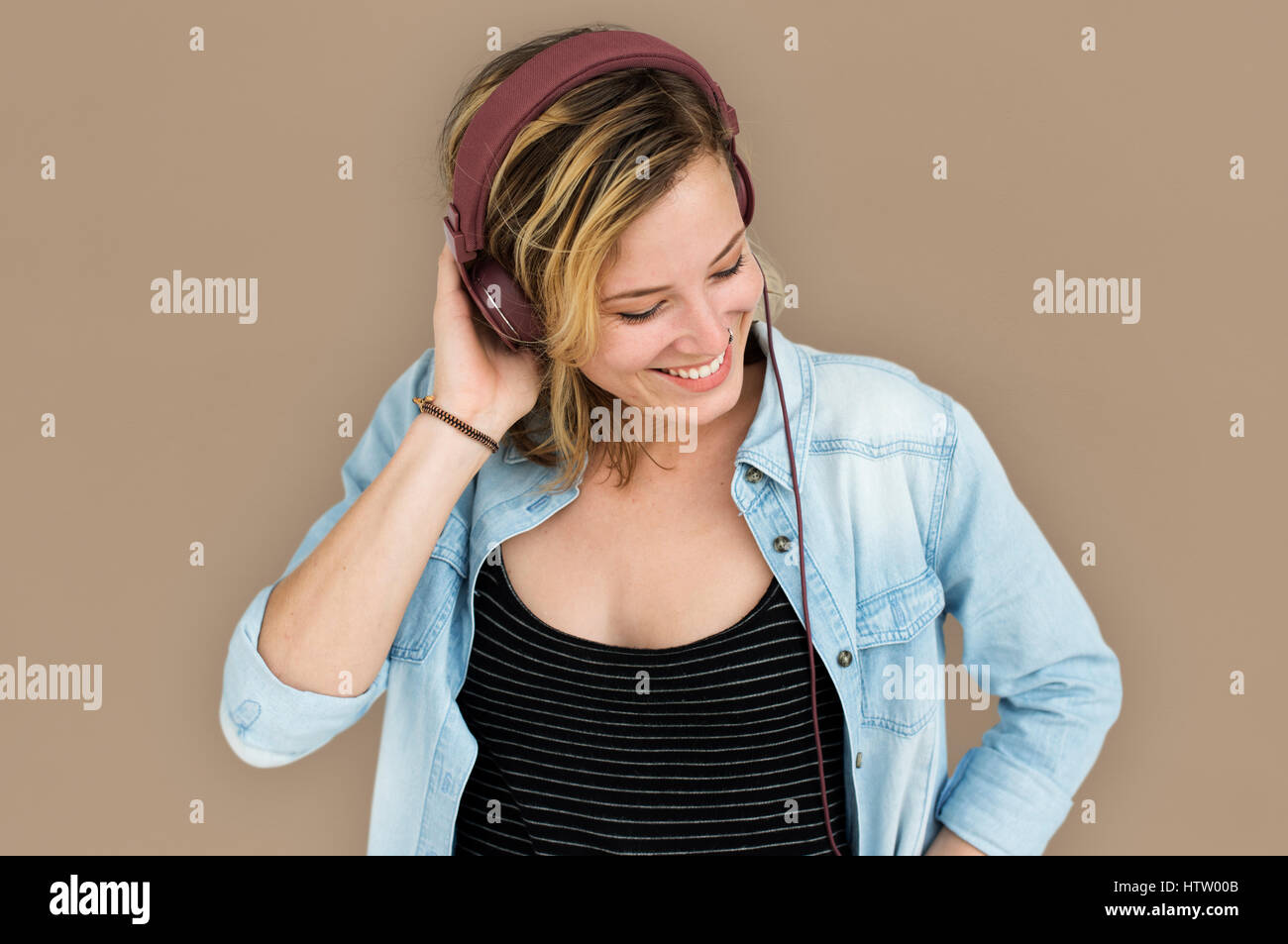 Embarassed hi-res stock photography and images - Alamy