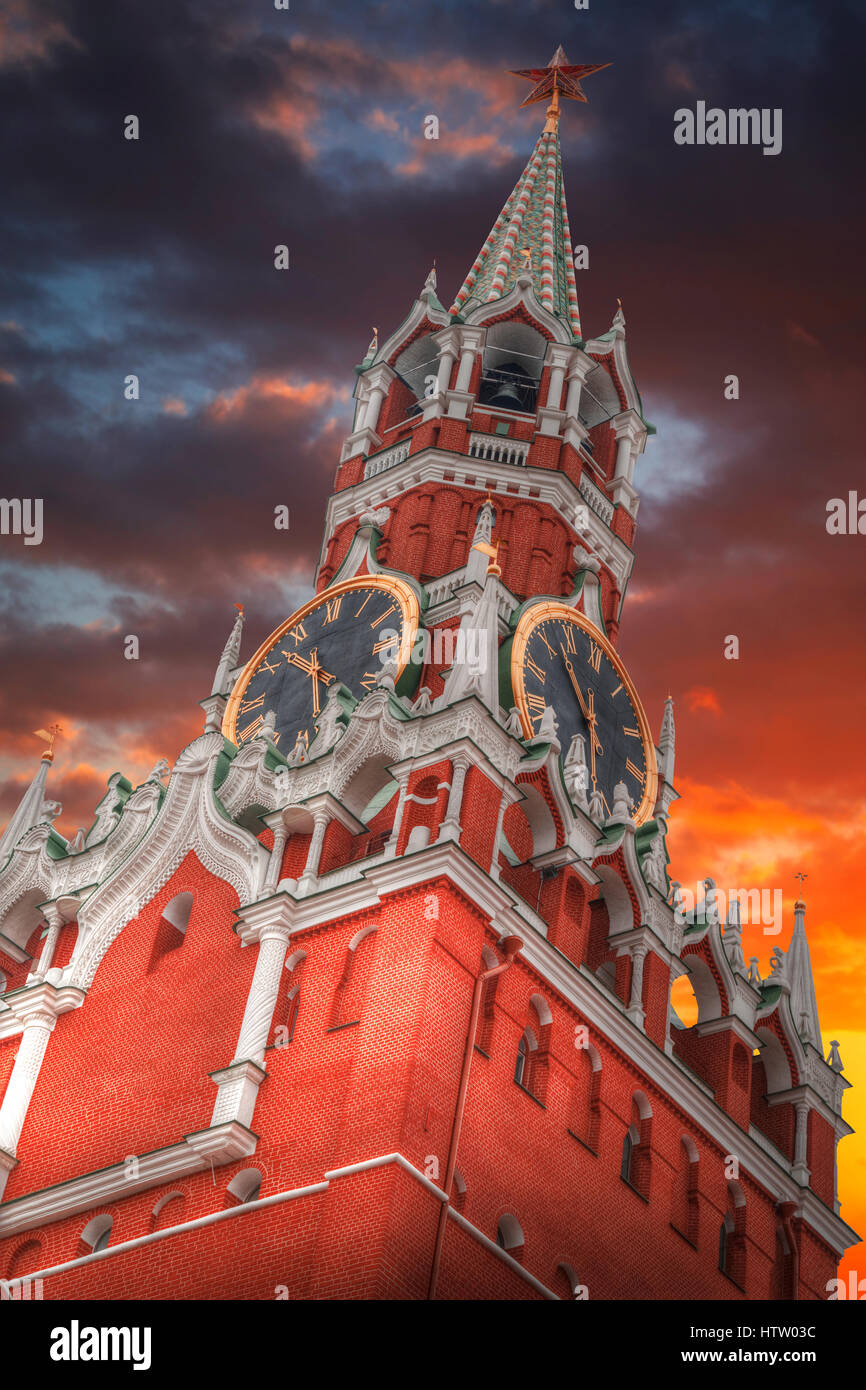 Kremlin - a fortress in the center of Moscow, the main socio-political ...