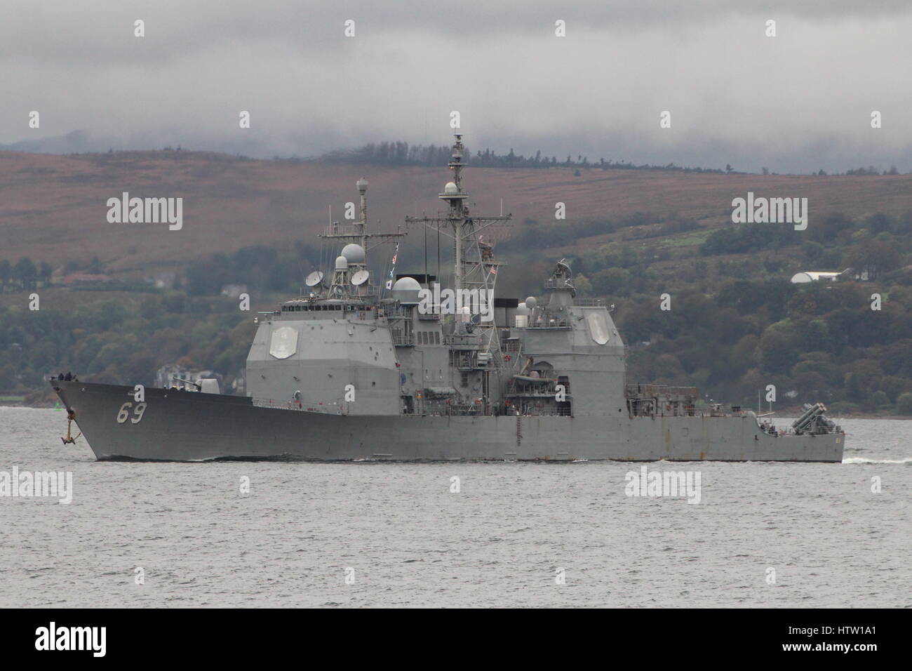 USS Vicksburg (CG-69), a Ticonderoga-class cruiser of the United States ...