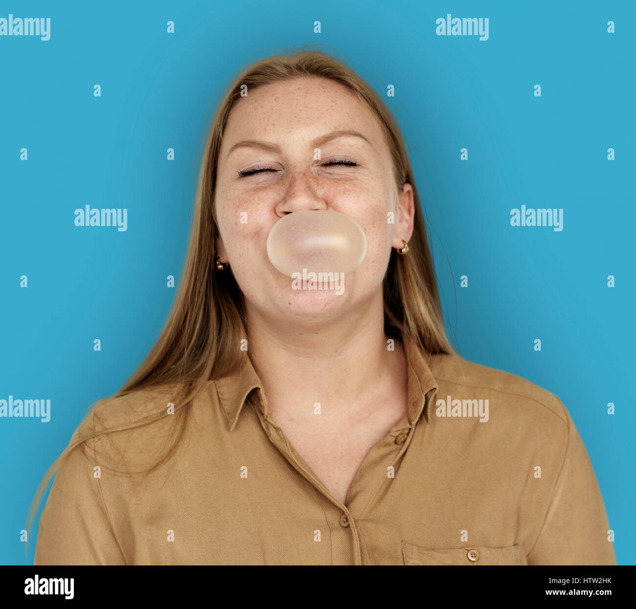 Caucasian Woman Bubble Gum Stock Photo - Alamy