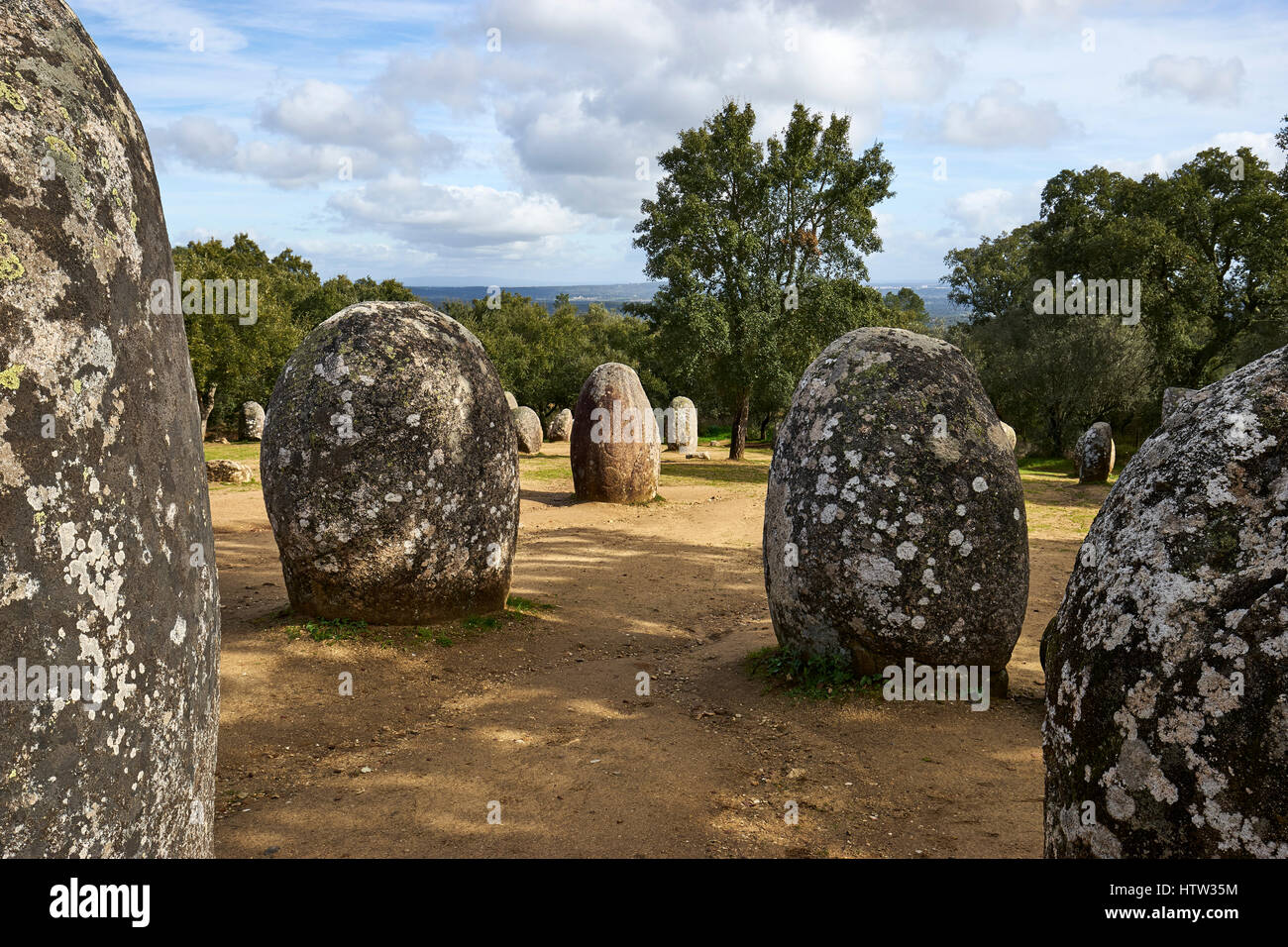 Cromlech hi-res stock photography and images - Alamy