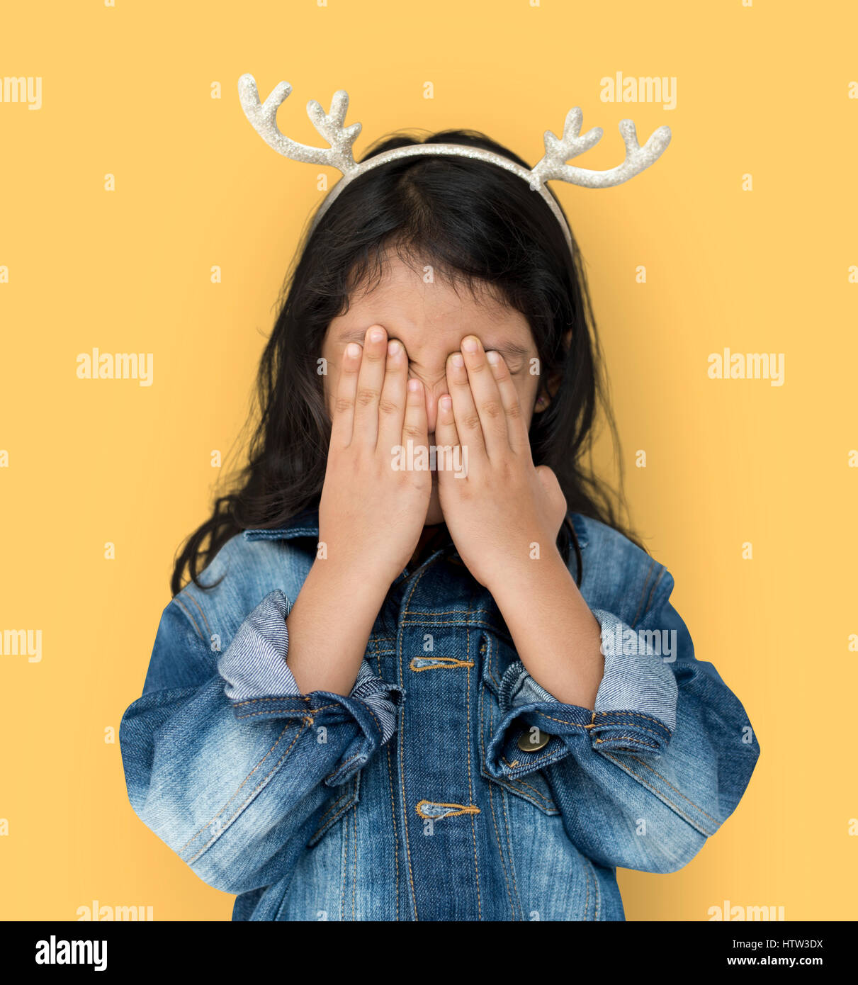 Cover eyes hi-res stock photography and images - Alamy