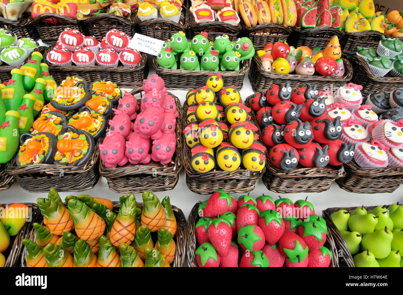 Marzipan marzipan figures hi-res stock photography and images - Alamy
