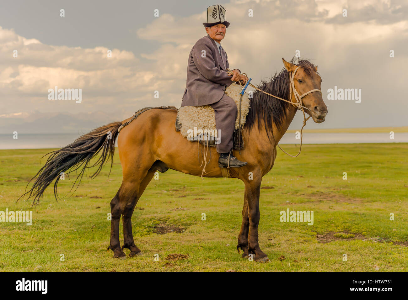 Man on horse hi-res stock photography and images - Alamy