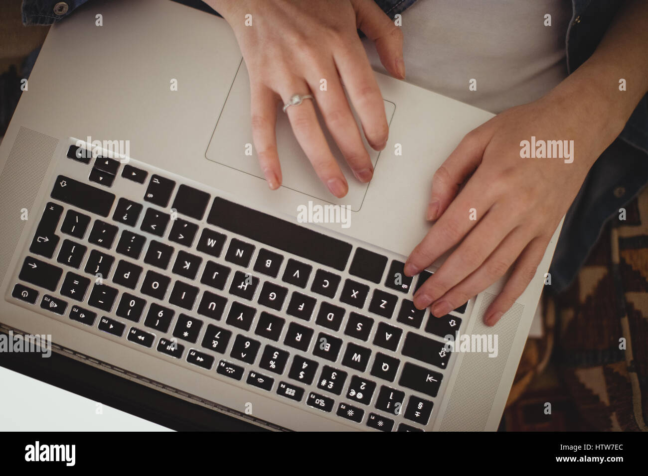 Woman hands keypad hi-res stock photography and images - Alamy