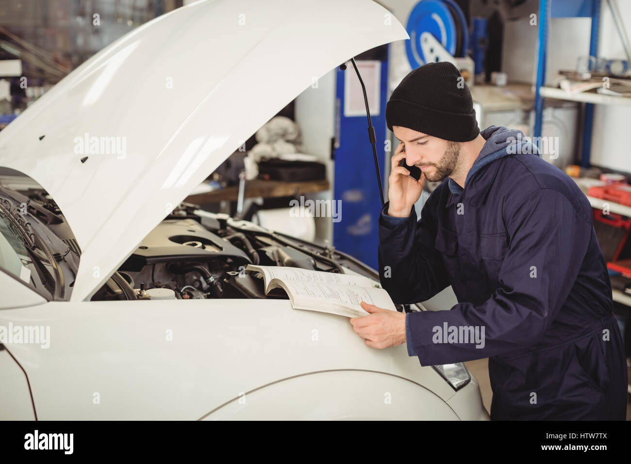 Manual communication hi-res stock photography and images - Alamy