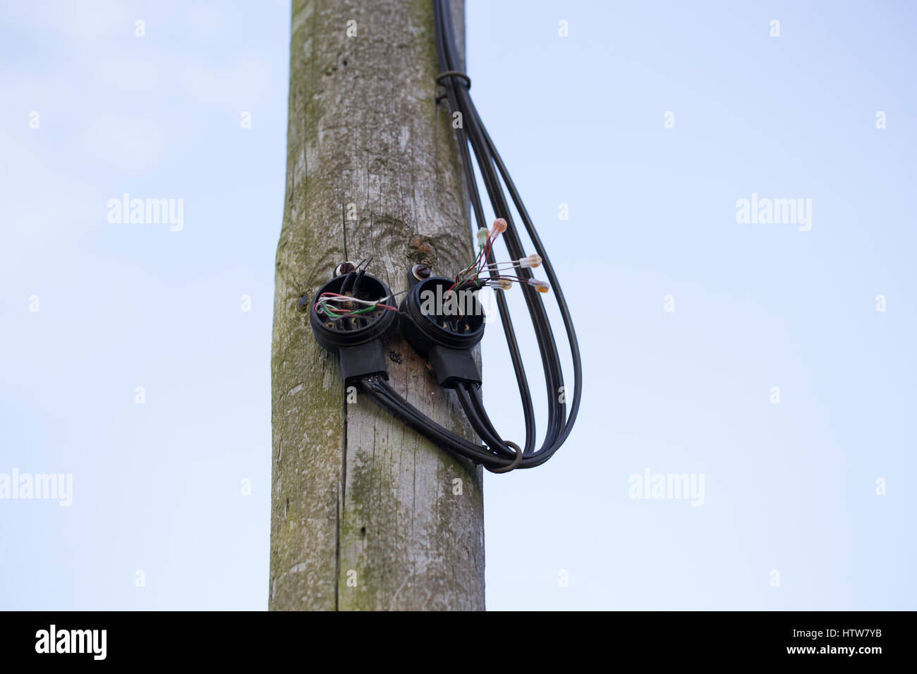 Village wire hi-res stock photography and images - Alamy