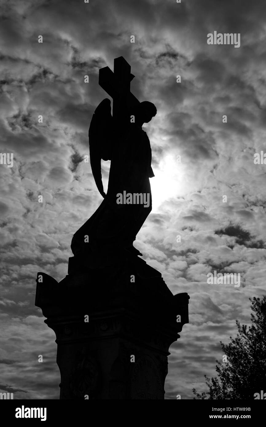 Elaborate headstones hi-res stock photography and images - Alamy