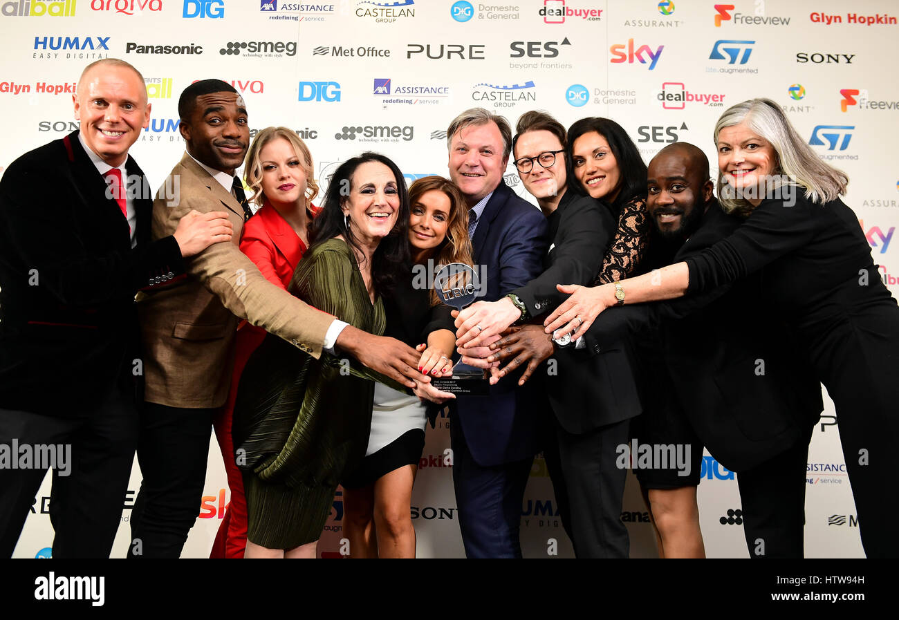 Strictly Come Dancing 2017 competitors with the award for Reality ...