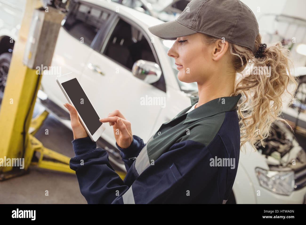 Digital inspection hi-res stock photography and images - Alamy
