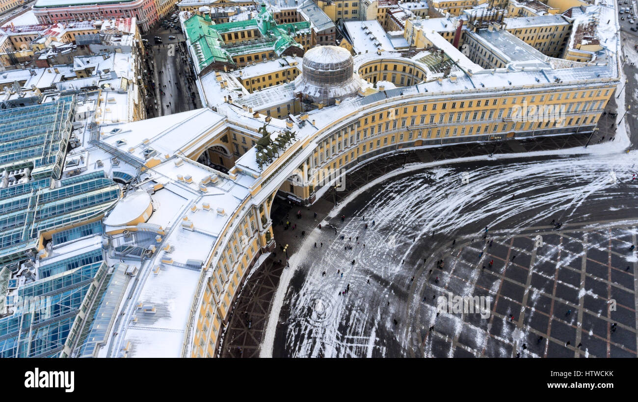 The General Staff Building, long bow-shaped facade separated by a ...