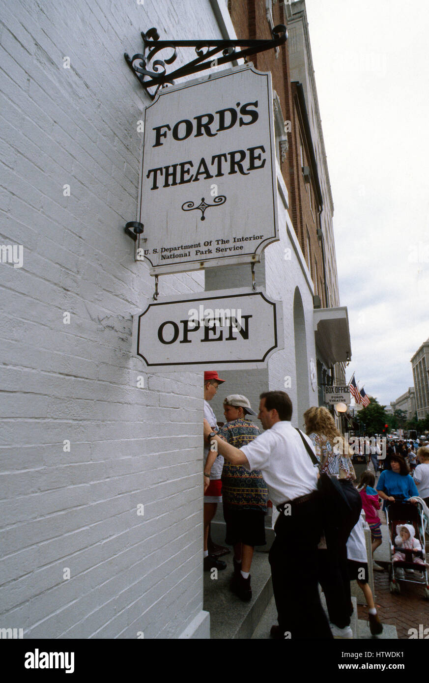 Sic semper tyrannis hi-res stock photography and images - Alamy