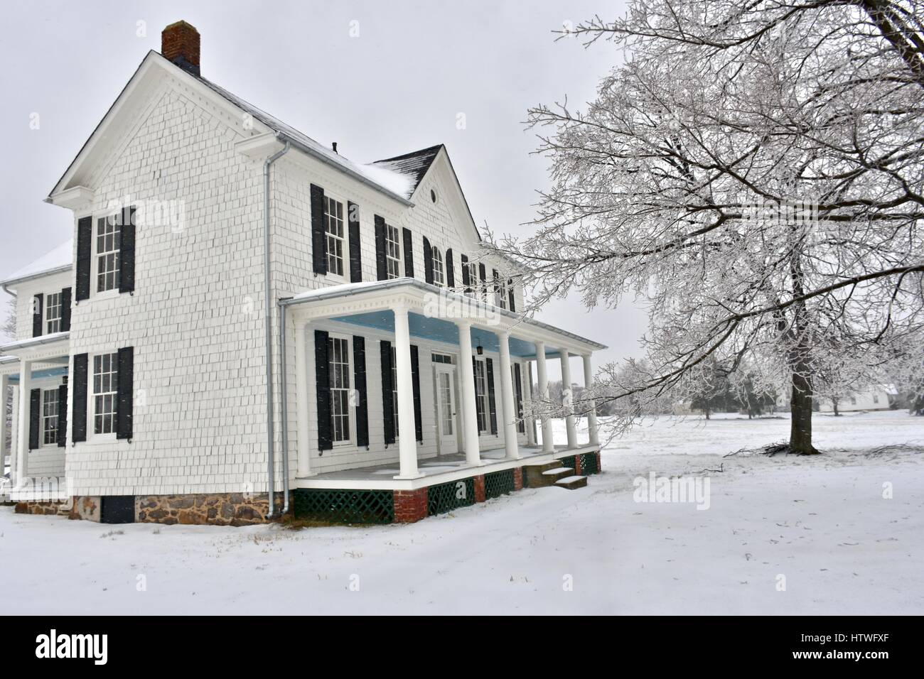 Old white farm house in the snowy weather Stock Photo - Alamy