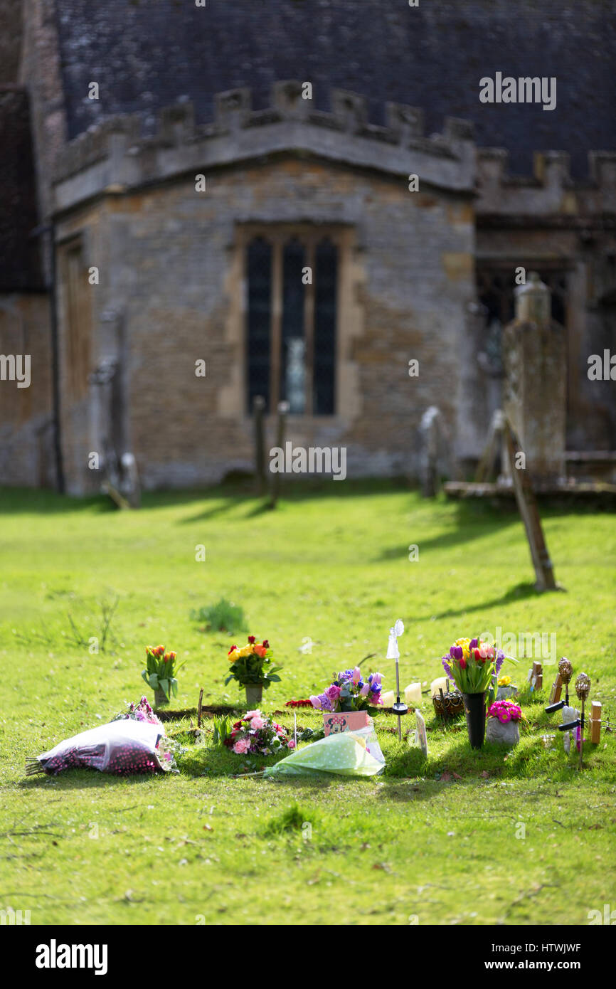 New grave in a graveyard, England UK Stock Photo - Alamy