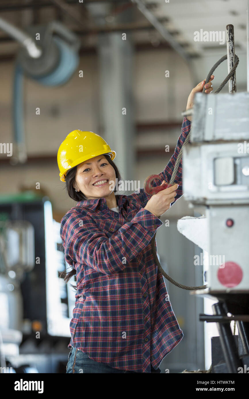 Cable truck hi-res stock photography and images - Alamy