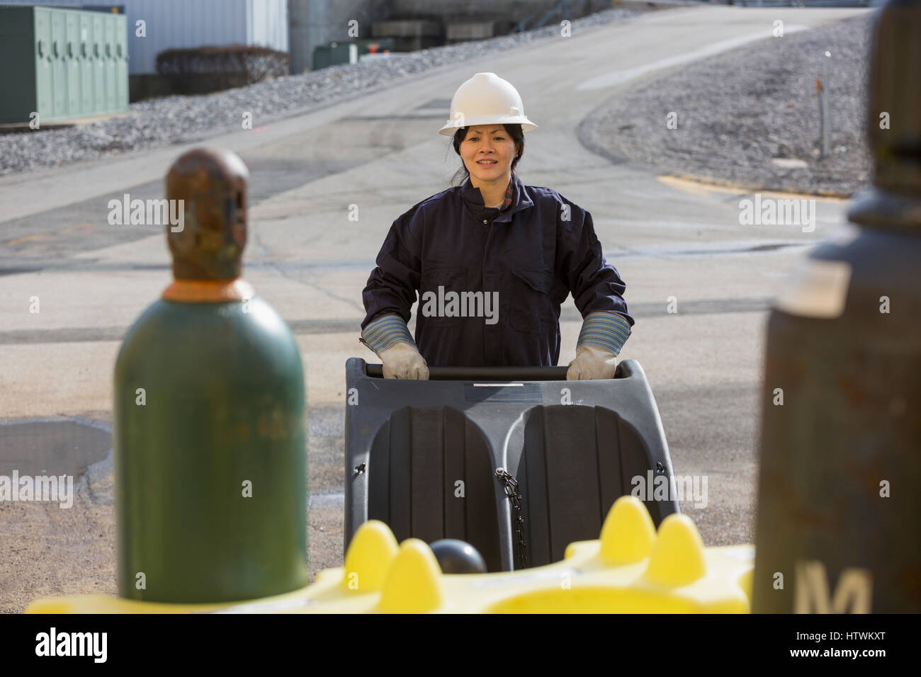 Compressed gas hi-res stock photography and images - Alamy