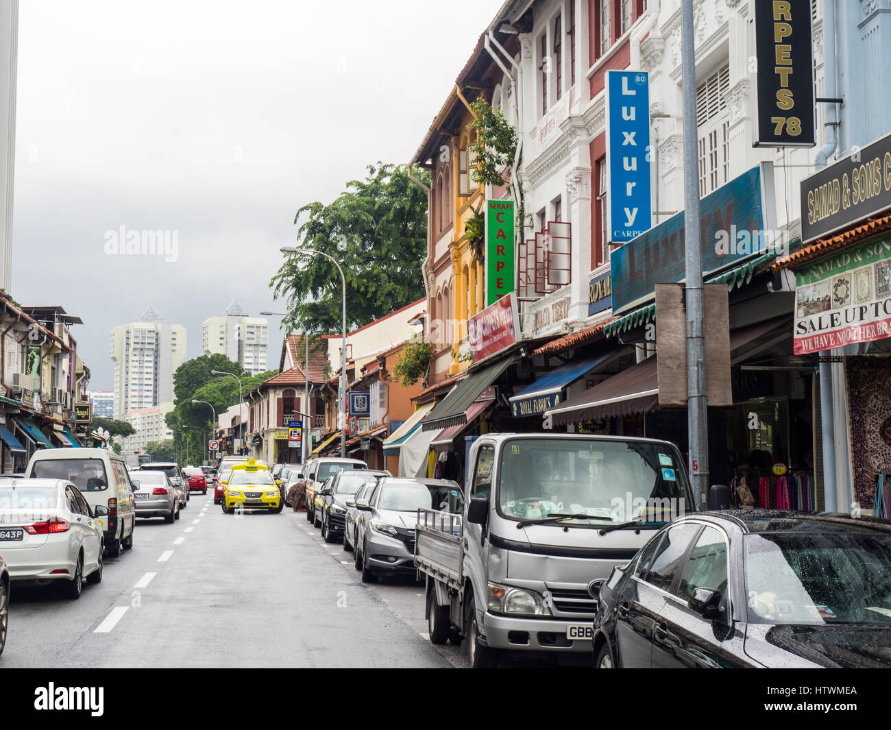 Arab street in the Muslim Quarter of Singapore, famous for fabric ...