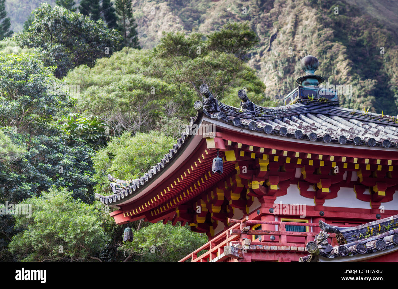 Red japanese temple in oahu hawaii hi-res stock photography and images ...