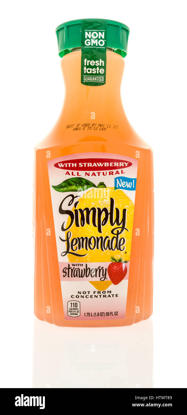 Winneconne, WI - 9 March 2017: A bottle of Simply Lemonade with ...