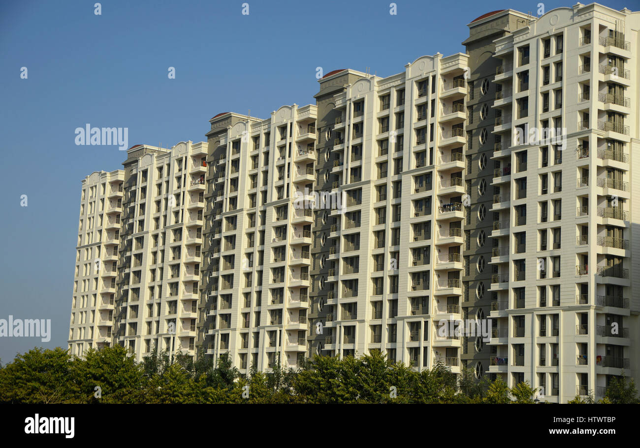 Apartment on Jaipur Highway Stock Photo - Alamy
