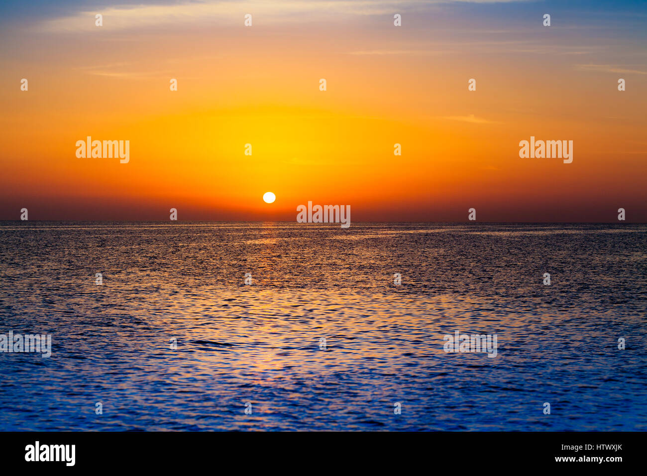 Beautiful sunset view waves hi-res stock photography and images - Alamy