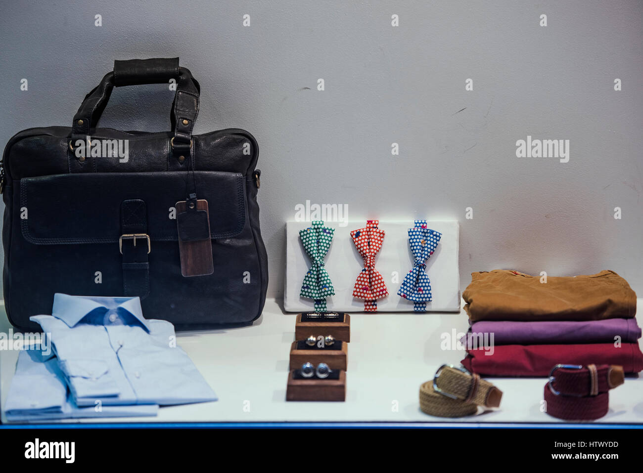 Shirts and ties hi-res stock photography and images - Alamy